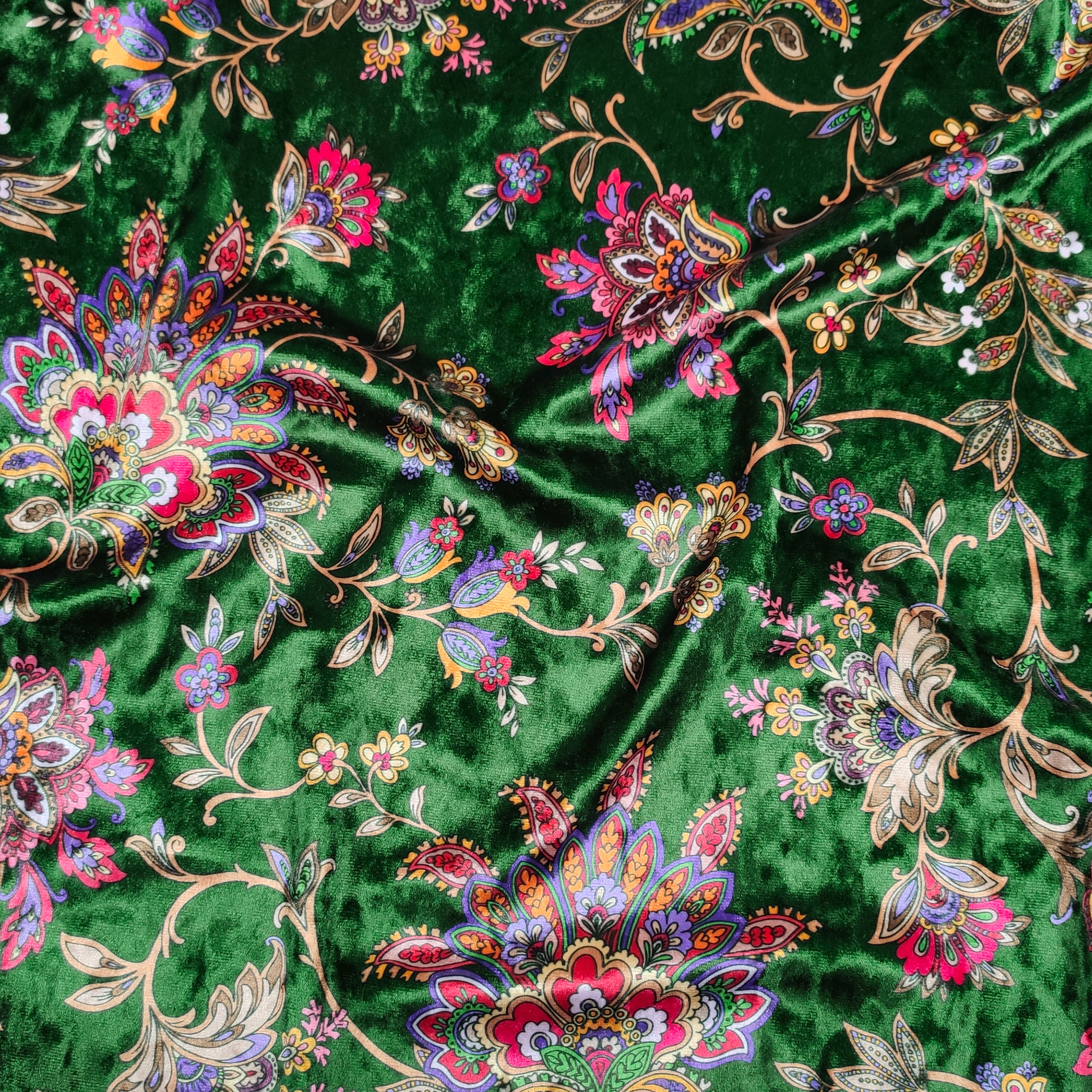 Vellutina con Motivi Floreali Toni del Verde