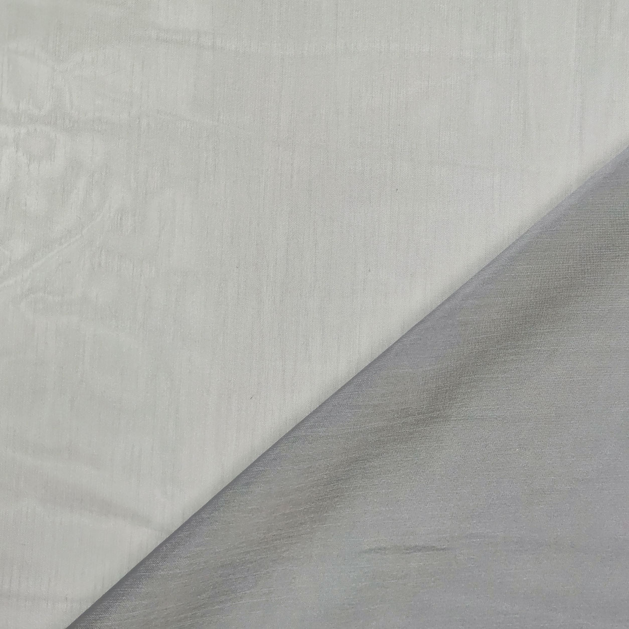 Chiffon Cangiante Grigio Chiaro | Panini