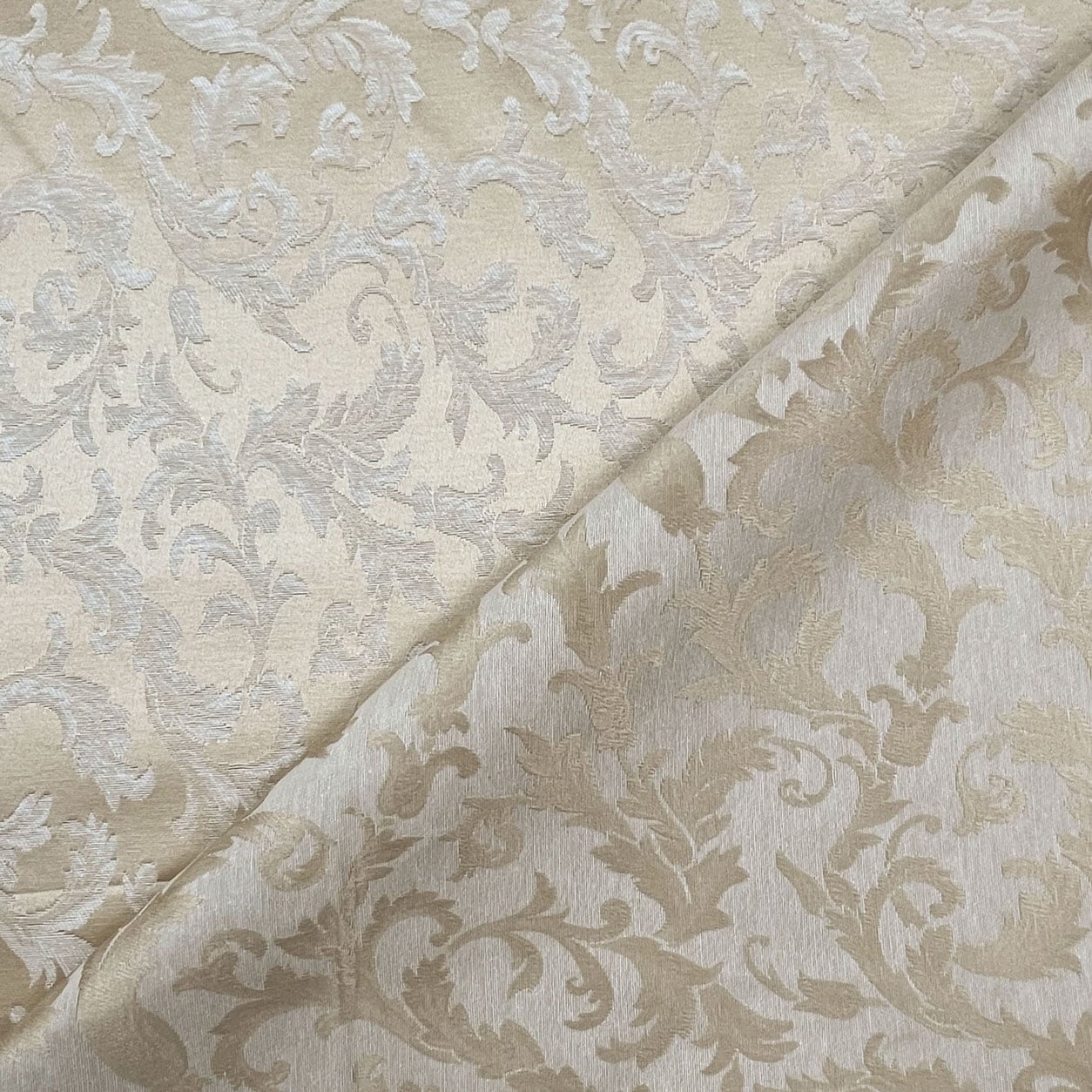 Tessuto Damascato Classico Color Sabbia